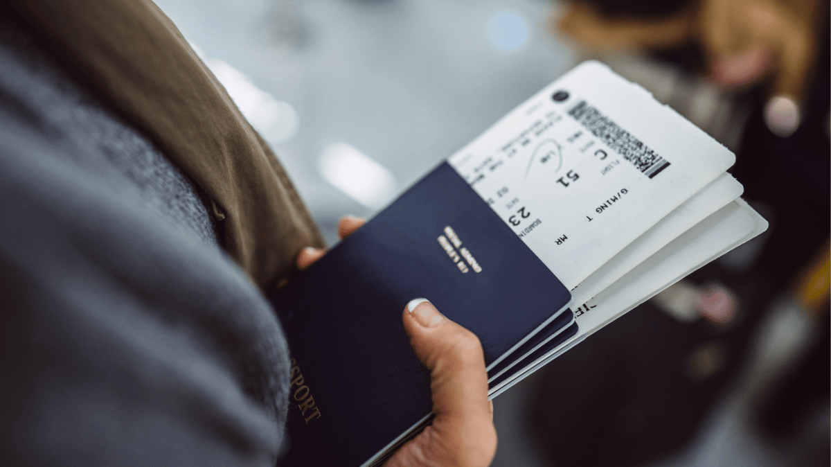 Holidaymakers issued warning over 'SEQ' code on boarding pass that can ...