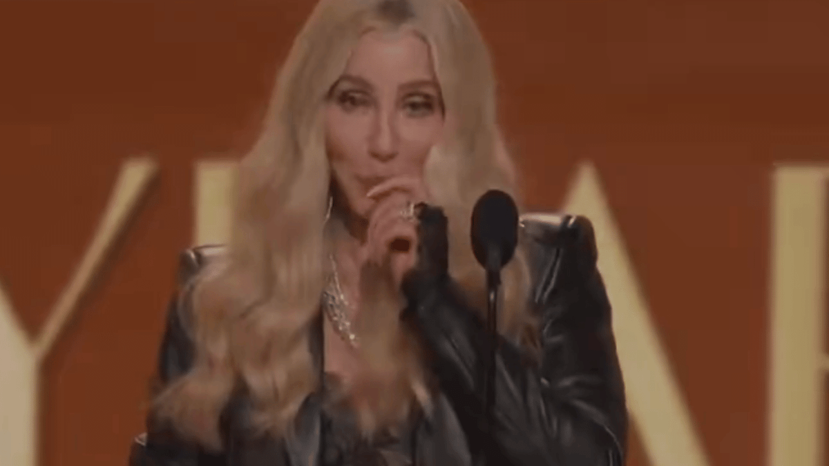 Cher accidentally announces dead artist as Record of the Year winner at ...