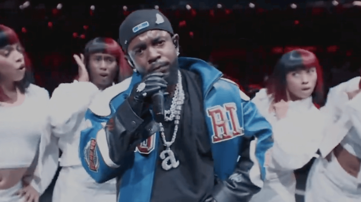 Kendrick Lamar and Drake feud explained as rapper performs 'certified p ...