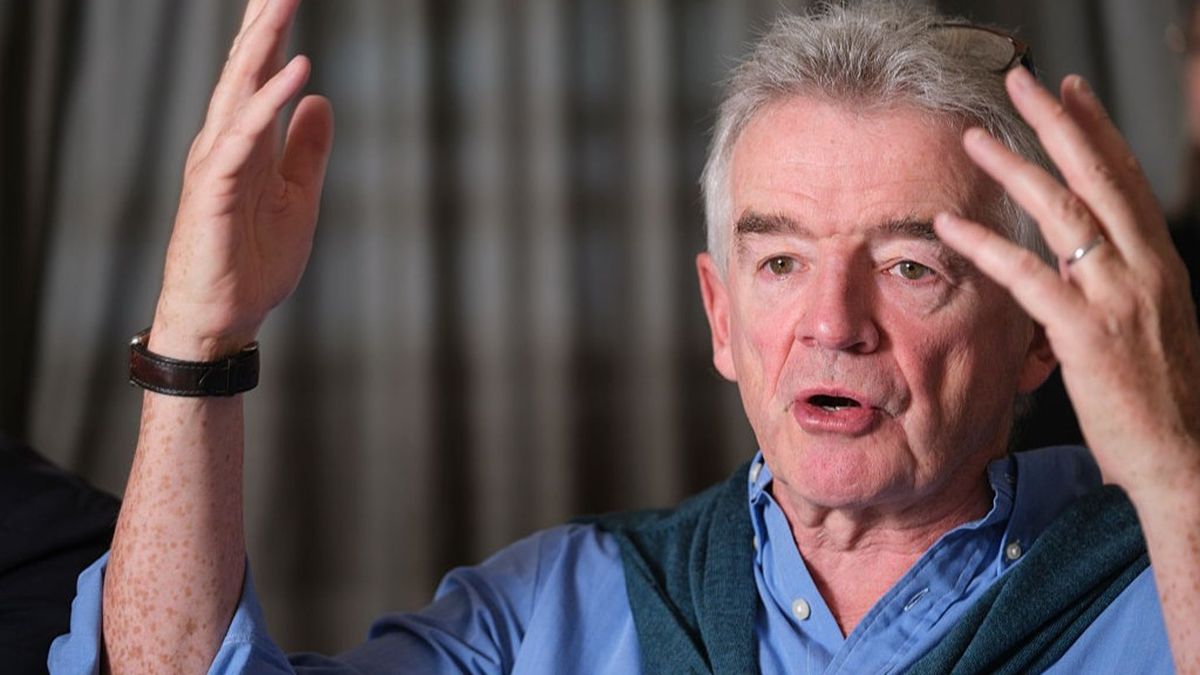 Ryanair boss Michael O’Leary was charged for extra leg room while at ...