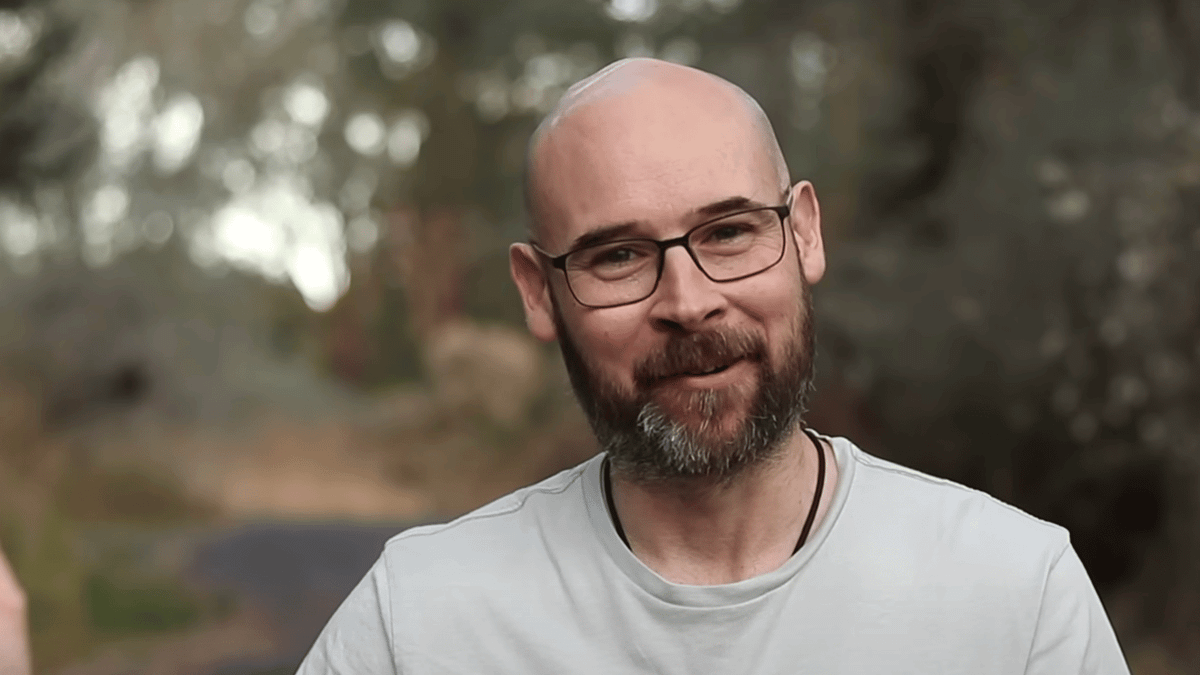 Man diagnosed with Alzheimer's aged 41 explained what he initially ...