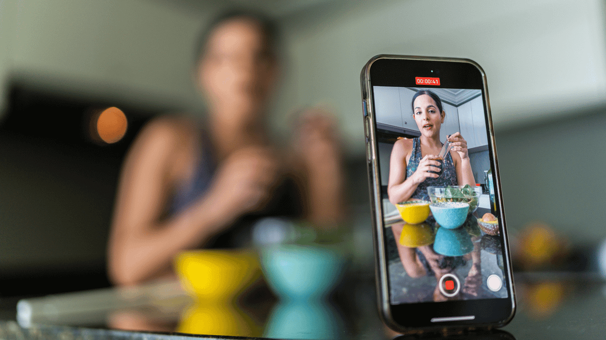 Expert explains new 'influencer voice' that means people all sound the ...
