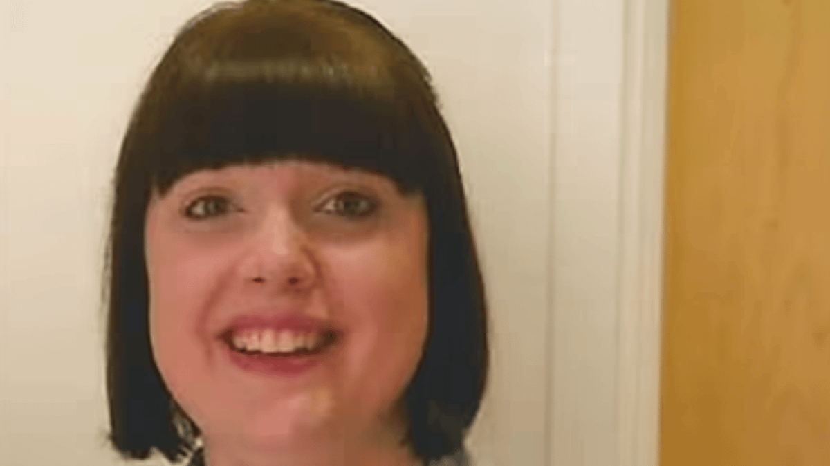 NHS nurse dies days after 'horrendous' pain was labelled as 'trapped ...