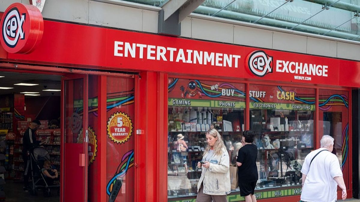 Man shares ‘shocking’ offer he received from CeX for his £900 iPhone