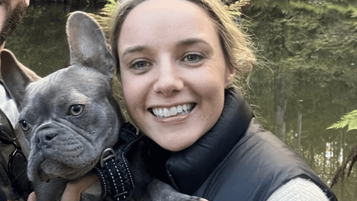 Influencer tragically bled out during unassisted home birth after twice ...