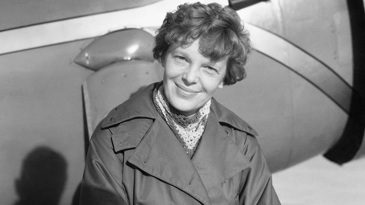 Newly released documents share Amelia Earhart's tragic final moments on ...