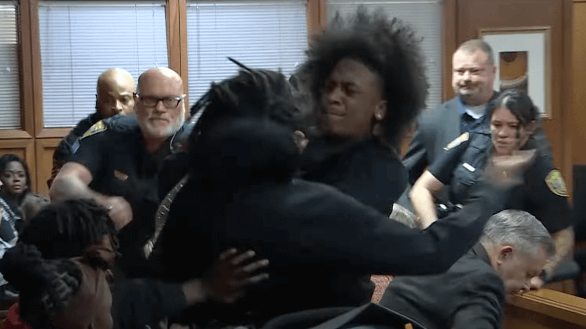 Major courtroom brawl erupts after mum of murdered teenager confronts ...
