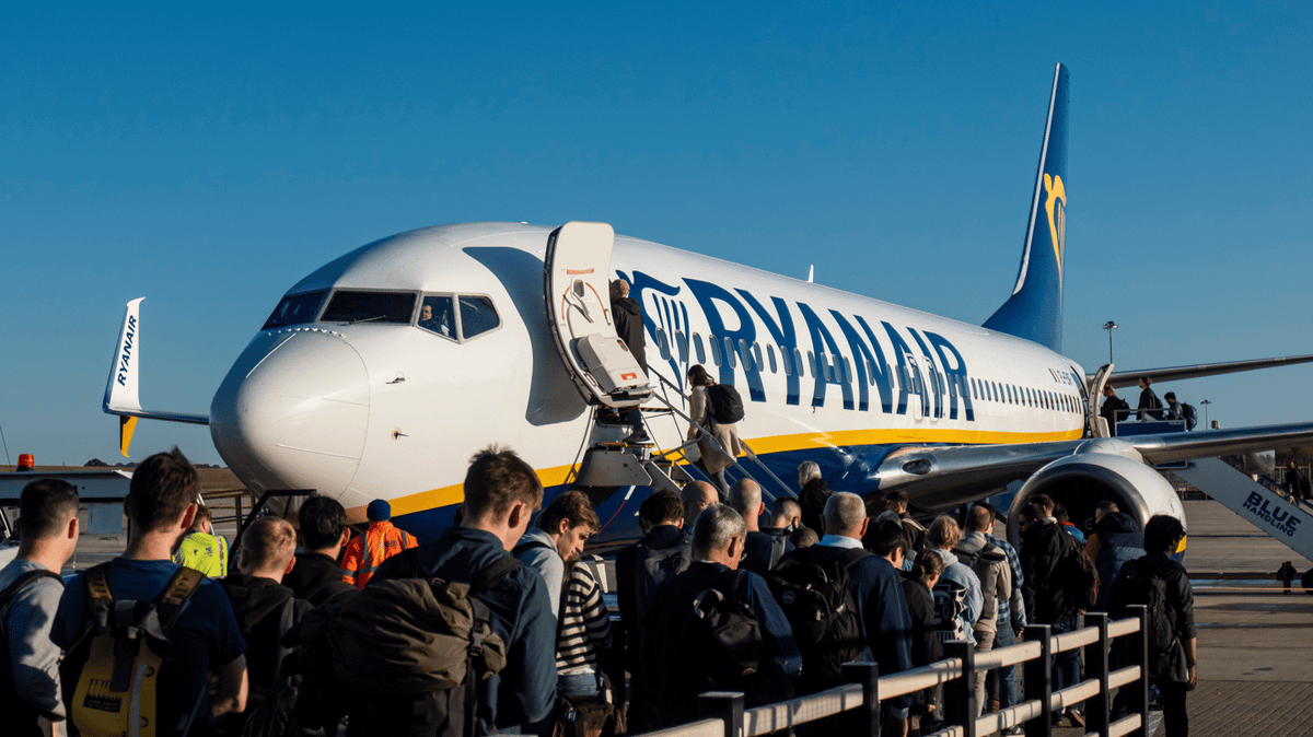 Controversial Ryanair rule change gets new date as passengers threaten ...