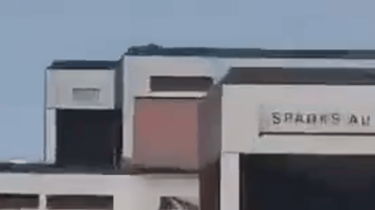 Video captures 'shooter on the roof' moments before Charlie Kirk is ...