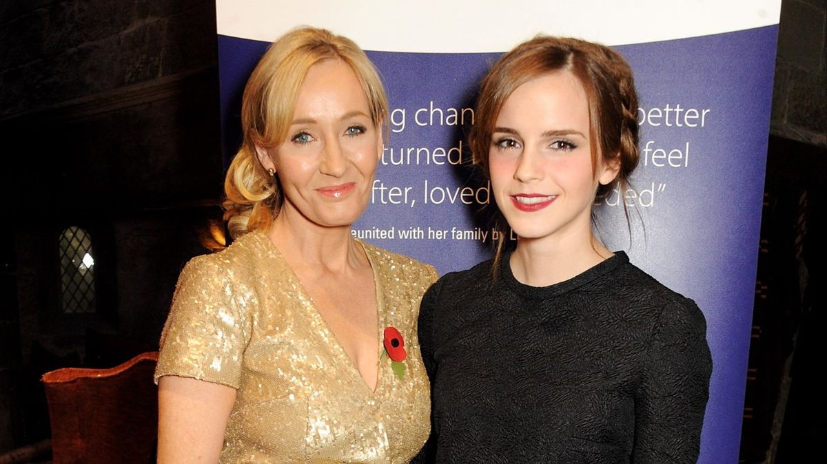 JK Rowling shares handwritten note Emma Watson sent her containing one ...