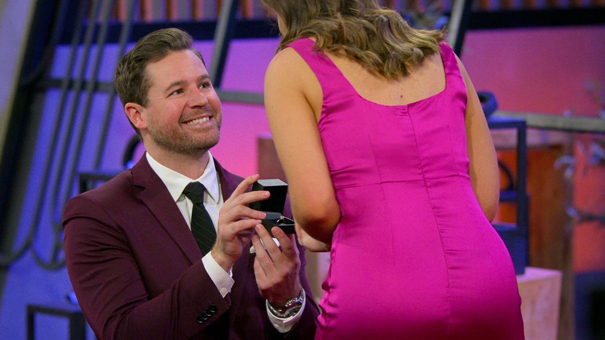 Hold Up, Who Gets Married In The ‘Love Is Blind’ Season 8 Finale?