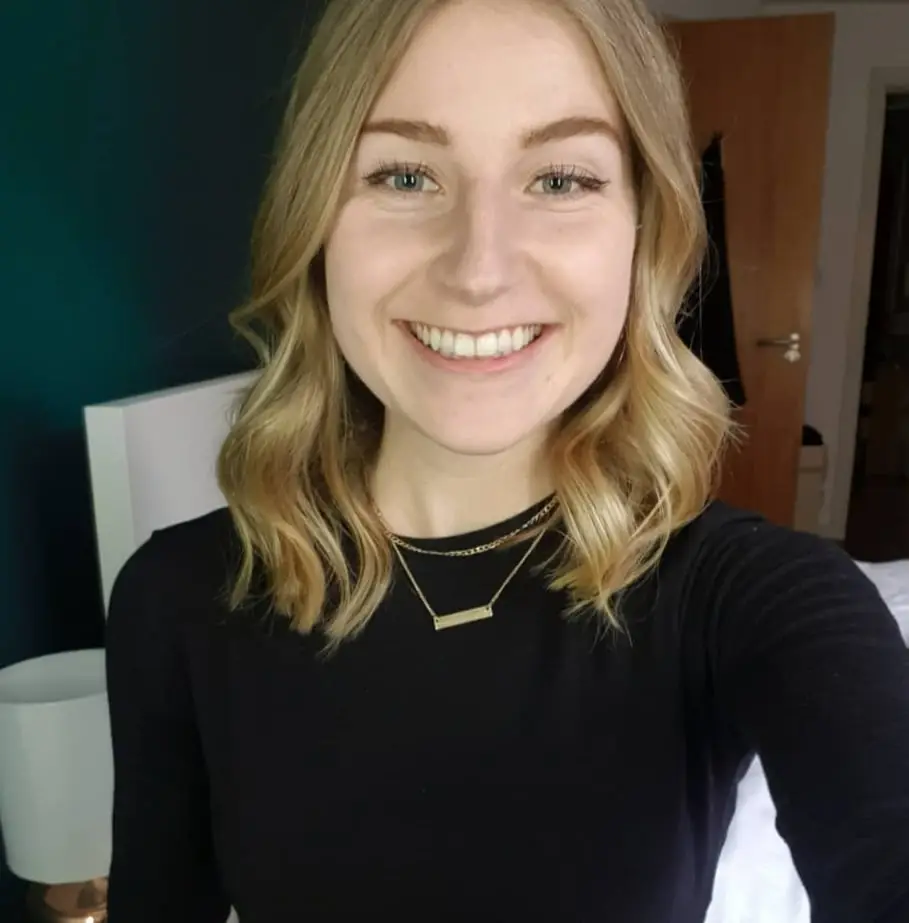 Emily Brown | UNILAD | Page 3